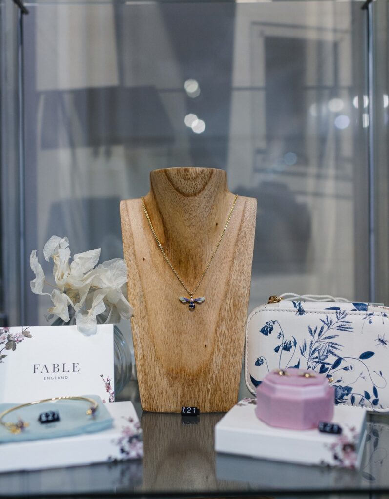 Wooden Jewellery Display Bust For Necklaces | The Display Centre